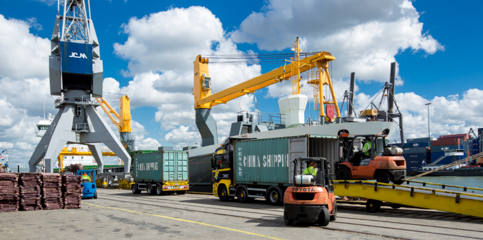 Shipping & Agency | Metaal Transport